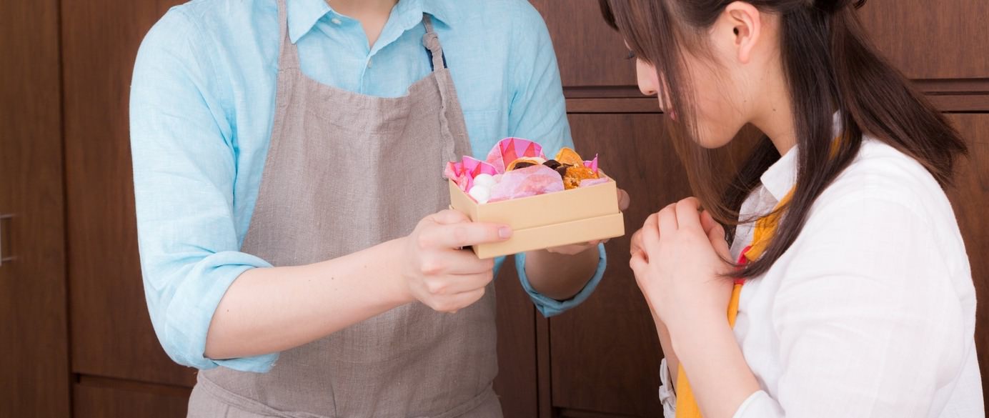 Valentine’s Day in Japan! What are Honmei and Giri Choco? : Hiro8 ...